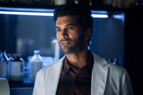 Never Have I Evers Sendhil Ramamurthy Almost Didnt Play Devis Dad Metro News