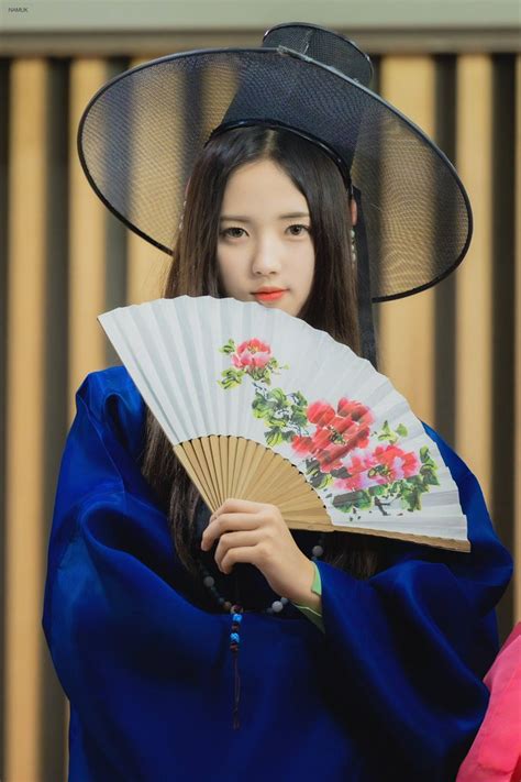 230804 Triples Jiwoo Xinyu Tripled Kpop