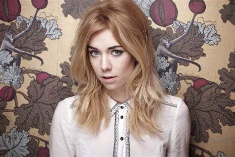 Vanessa Kirby The Crown Wiki Fandom