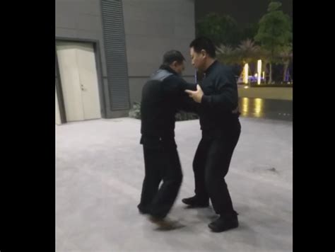 沾粘连随不丢不顶的太极拳推手