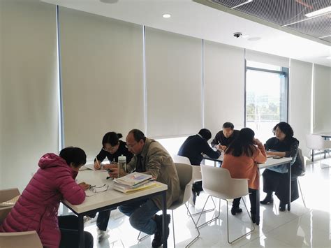 外国语学院开展加强集体备课打造高效课堂教学与教师发展工作坊活动
