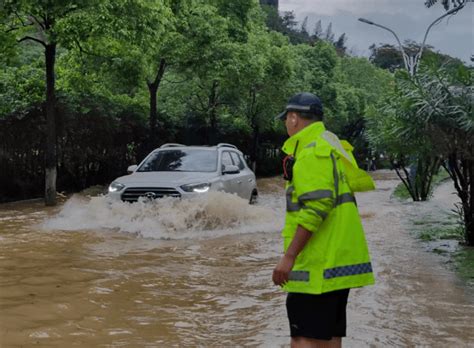 桂林突降暴雨：学校停课市区内涝，目前已解除橙色预警广西积水严重