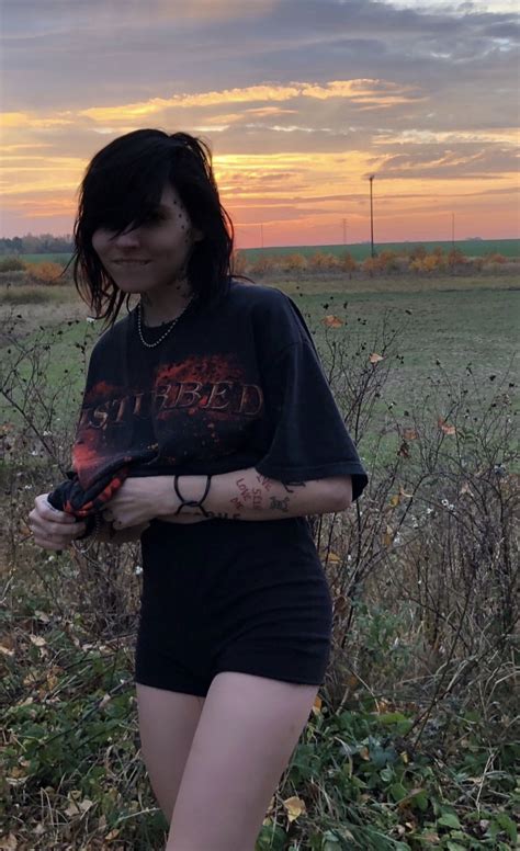 Grunge Goth Dark Fashion Grunge Fashion Aesthetic Outfits Aesthetic Girl Pretty People