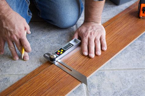 Angle Izer® Digital Sliding T Bevel And Protractor In One