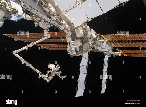 Nasa Expedition 50 Astronauts Capture A View Of The Dexter Robot