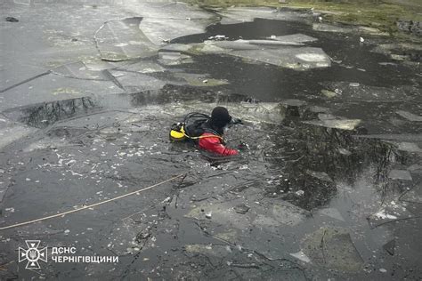 На Чернігівщині з дна річки підняли автомобіль Читайте на Ukr Net