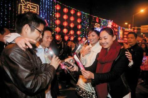 黃老呆作品黃老呆海南島情歌人文篇之海南瓊山府城換花節 每日頭條