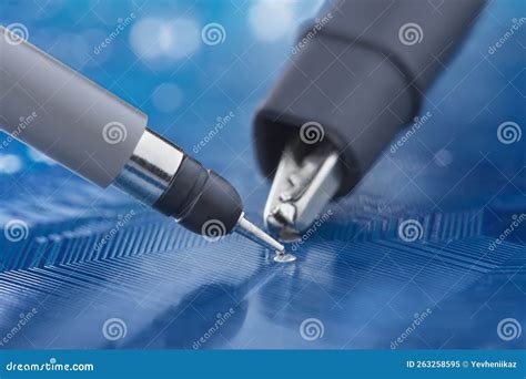 Measuring Electronic Signal Using Oscilloscope On The Pcb Electronics Repair And Digital