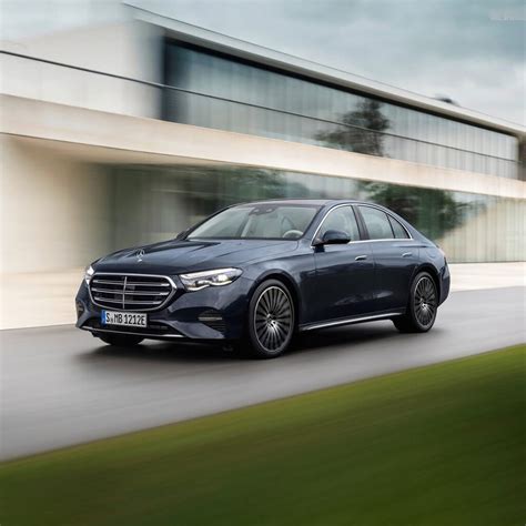 2024 메르세데스 벤츠 E클래스 혁신적인 기술로 새롭게 태어나다