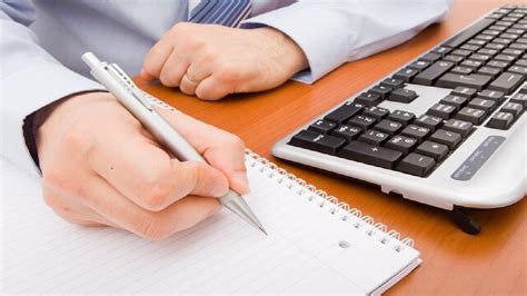 نوشتن با قلم و کاغذ چه تاثیری روی خلق و خوی ما می‌گذارد؟