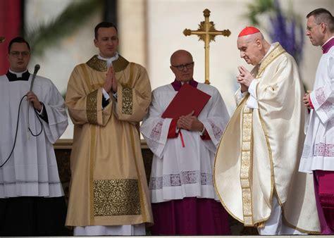 Vaticans Easter Mass Opens Without Pope Francis