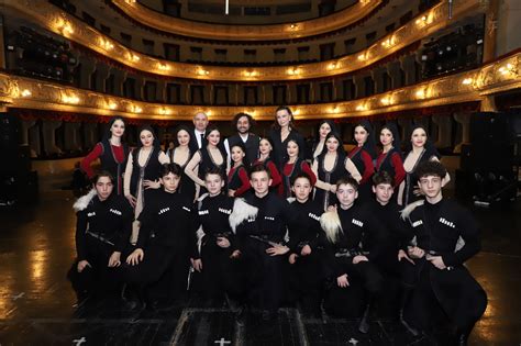 რუსთაველის თეატრში აფხაზეთის შემოქმედებითი კოლექტივების გალა კონცერტი გაიმართა Kvira Ge