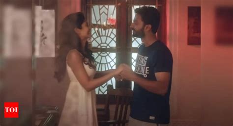 Teaser Of Vinoth Kishan And Keerthi Pandians Konjam Pesinaal Yenna