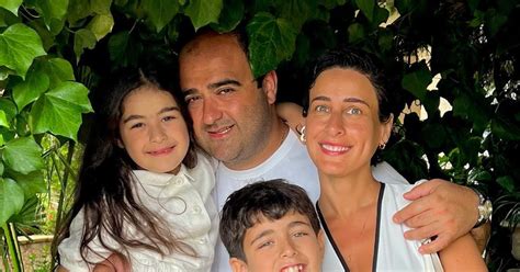 ბედნიერი და ლამაზი ოჯახი ლელა მებურიშვილი ოჯახურ კადრებს გვიზიარებს