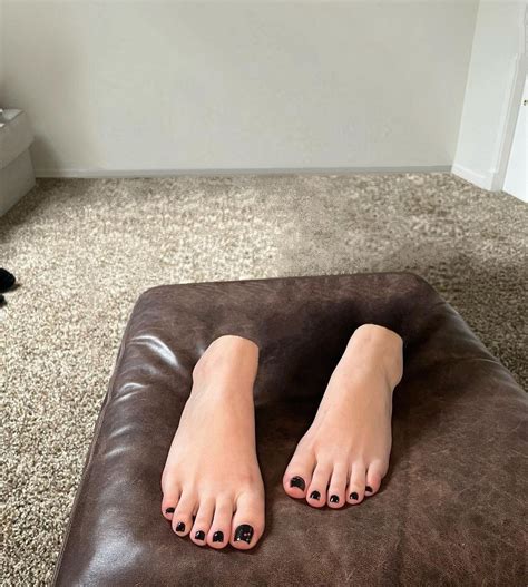 Classmate Feet By Femfootcollector On Deviantart