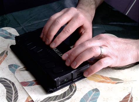 how screen reader users type on and control mobile devices