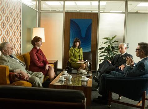 Game Of Thrones Most Shocking Sex Scene Ever Mad Men S Awkward Valentine S Day And More Omg Tv