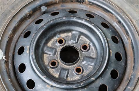 损坏的穿黑色的轮胎堆栈损坏的穿图片 包图网企业站