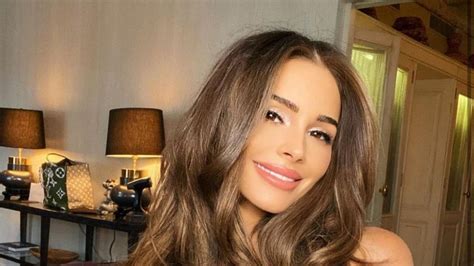 Christian Mccaffreys Gf Olivia Culpo Stripped Down To Her Lingerie For