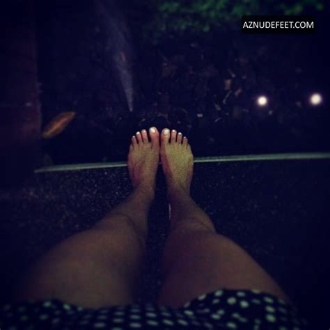 Hannah Ware Feet Aznudefeet