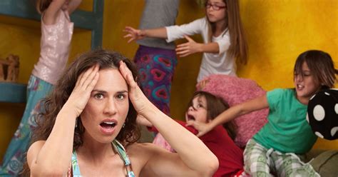 ჩემს დას ორი შვილი ჰყავს ის ძალიან სულელურად მოიქცა როდესაც ცოლად გაჰყვა კაცს რომელსაც სამი