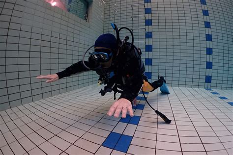 ダイビングスクールなみよいくじら 今日はオープンウォーターコースのプール講習に行ってきました´∀` こちらをクリック↓↓↓