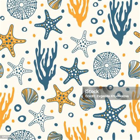 바다 바닥 이음새가 없는 무늬 여름 해변에서 손으로 그린 해변 벡터 인쇄 성게 불가사리 조개 산호와 해저 세계 만화 배경 직물 벽지를위한 해안 요소 디자인 배경 주제에 대한