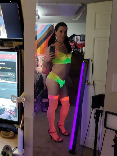 April 2023 14 Nude Pics XHamster