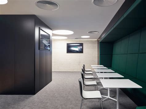 Arper Fred Tables With Aluminium Base Arper Gb