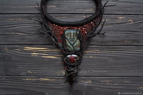 Колье Тот кто стоит на вершине холма в интернет магазине на Ярмарке Мастеров Колье Киев