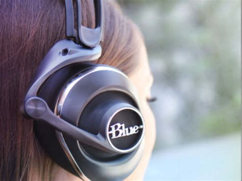 Weird Looking Headphones You Ll Love To Wear Gizbot News
