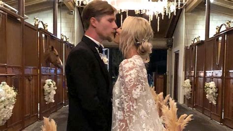 Kaley Cuoco Se Casó Con El Millonario Karl Cook En Una Romántica Boda