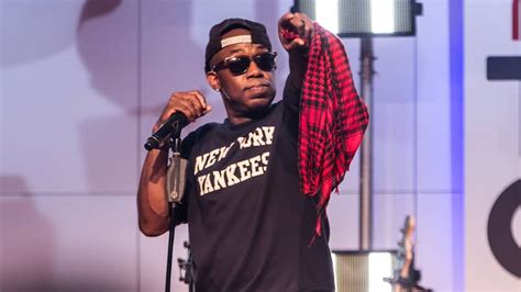 D Rock Van 2 Brothers On The 4th Floor Heeft Ziekte Van Parkinson