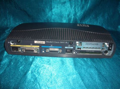 Cisco 1601 R Router S N JMX0525F0Q5