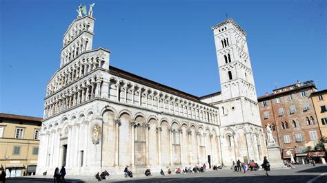 Visitando Lucca La Chiesa Di S Michele In Foro E La Sua Piazza