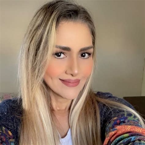 Lau Rom Lauraveronica • Threads Say More