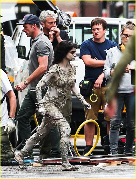 Sofia Boutella Films The Mummy In Full Costume And Makeup Photo 3702719 Photos Just Jared