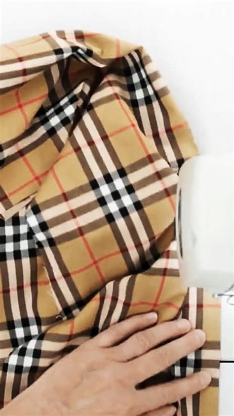 와글와글 내년부터 명품 체크무늬 교복 못 입어요 오늘의 숏 Beta