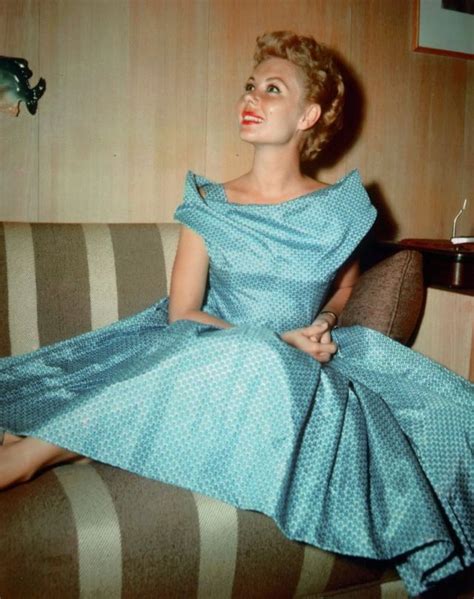 40 Fascinating Color Photographs Of A Young Mitzi Gaynor In The 1950s