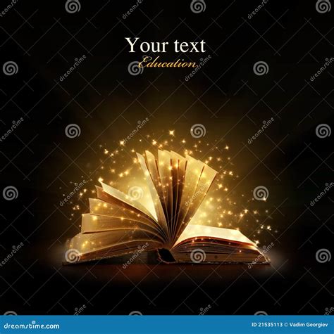 Волшебная книга стоковое изображение. изображение насчитывающей ...