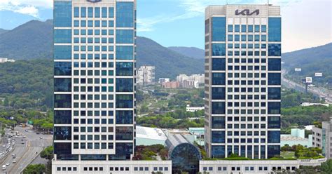 현대차·기아 美 관세에도 2분기 최대 매출 예상… 수익 두 자릿수 감소