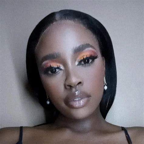 Ntsako Iamntsako • Threads Say More