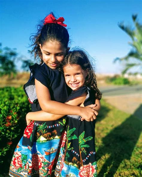 40 Curtidas 3 Comentários Sofia And Mel Sofiaemelblog No Instagram Duas Fofas” Floral