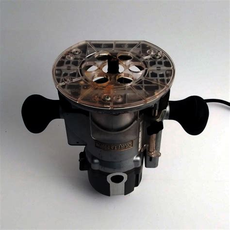 How To Change A Router Bit The Craftsman Blog