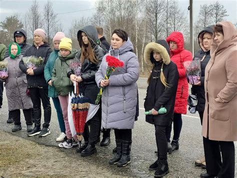 Їхали аби вивезти людей на Київщині вшанували пам`ять вбитих волонтерів з Рівного Itv Media