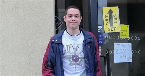 Pete Davidson Crashes Suv After Stand Up Comedy Show