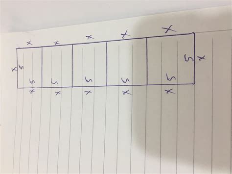 Подвіря складається з пяти рівних квадратів Визнач площу подвіря в квадратних метрах якщо