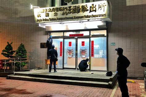 記者 梅花新聞網 編輯部 桃園街頭警匪槍戰 勇警中彈負傷還擊 悍匪落網 ｜ 梅花新聞網