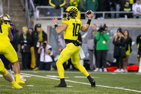 Dan Lanning Oregon Ducks Quarterback Bo Nix ‘preparing As If He Can Go