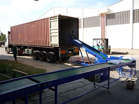 What Is Truck Loading Unloading Conveyor YiFan